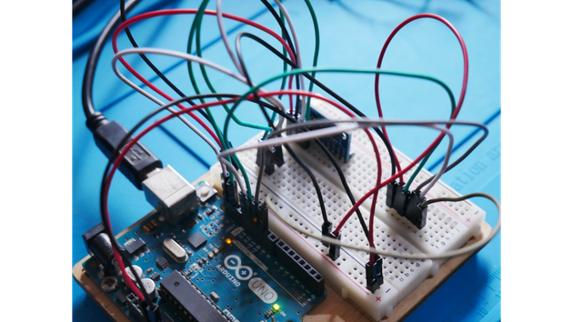 Je Vais écrire Vos Lignes De Code Arduino Avec Des Commentaires Très